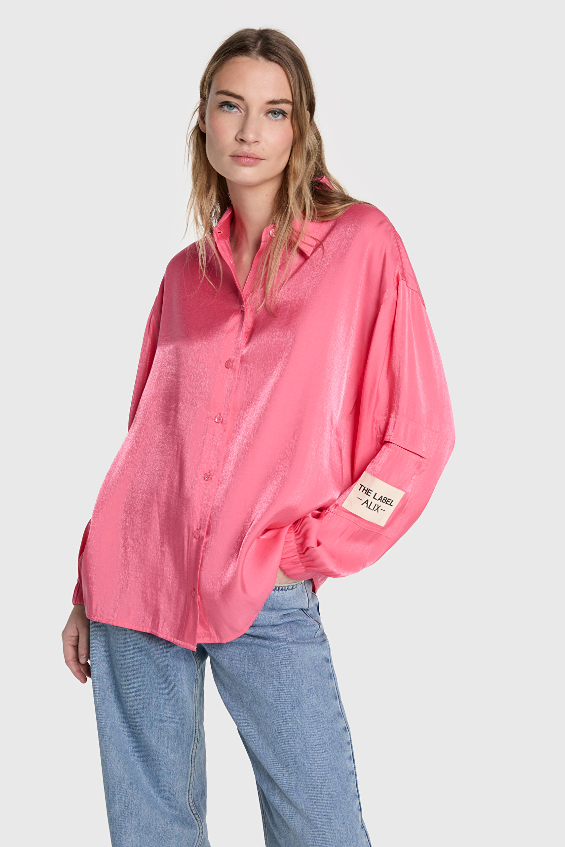 SHINY SATIN BLOUSE | Alix
