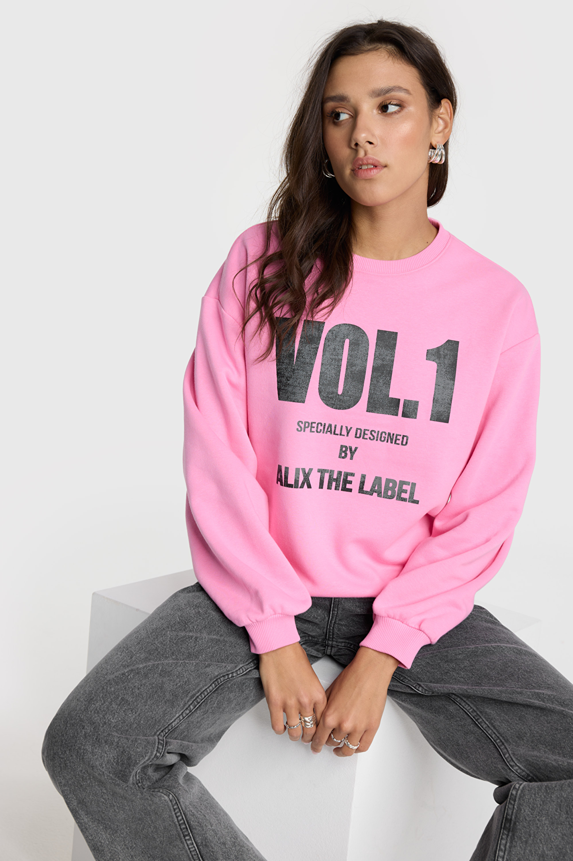 VOL.1 SWEATER | Alix