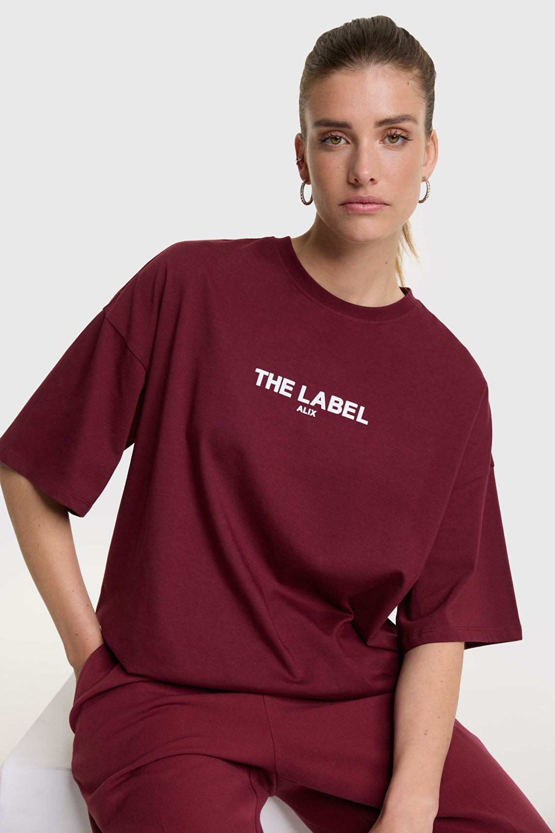 BASIC THE LABEL T-SHIRT | Alix
